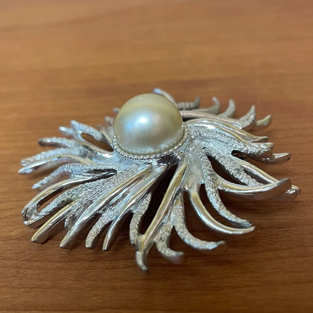 Sarah Coventry | Jewelry | Vintage Brooch Emmons Atlantis Swirl Flower ...